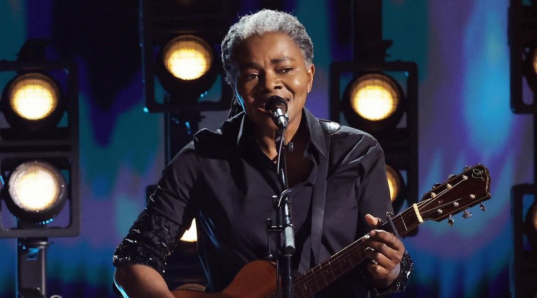 Tracy Chapman’s Surprising Comeback At The Grammys